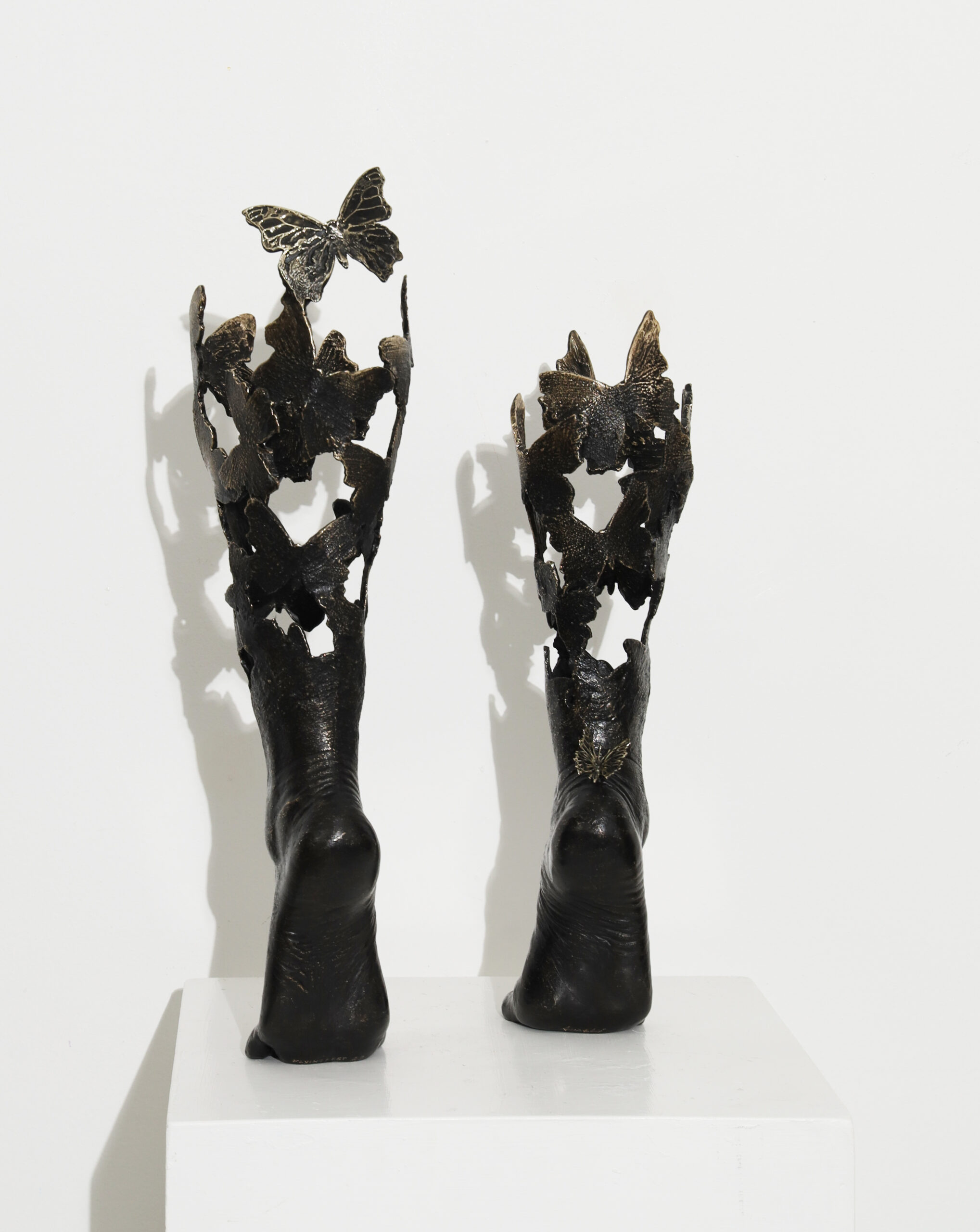 Flying Feet Black - Gallery van Dun